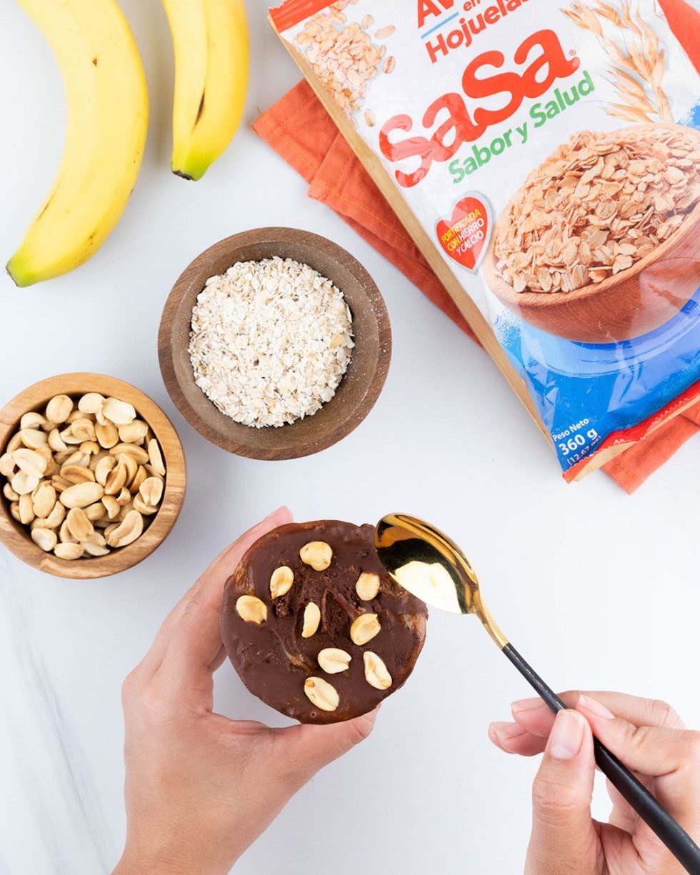 Avena trasnochada con chocolate y banano - SaSa